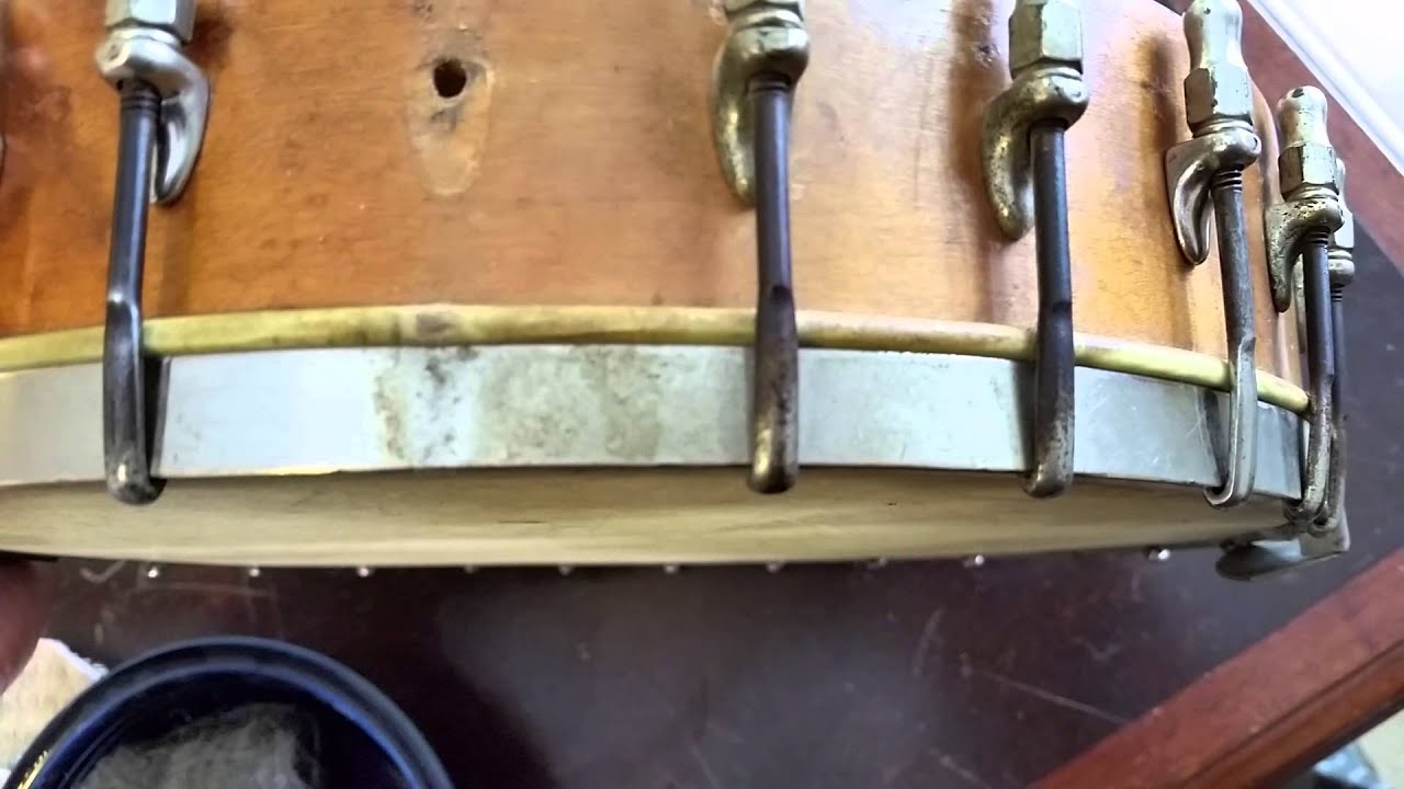 Cleaning up an old concertone tenor banjo - YouTube