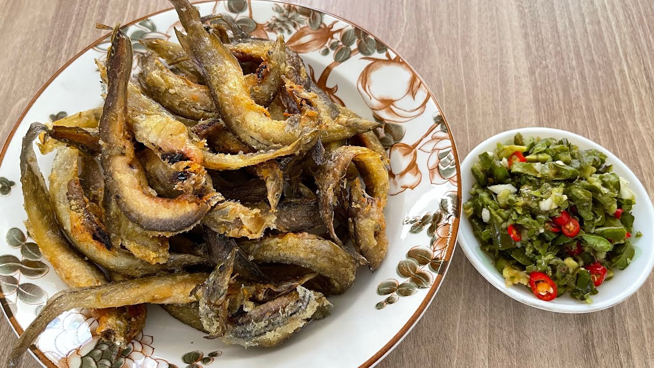 Deep fried eels fish with Marines sauce - YouTube