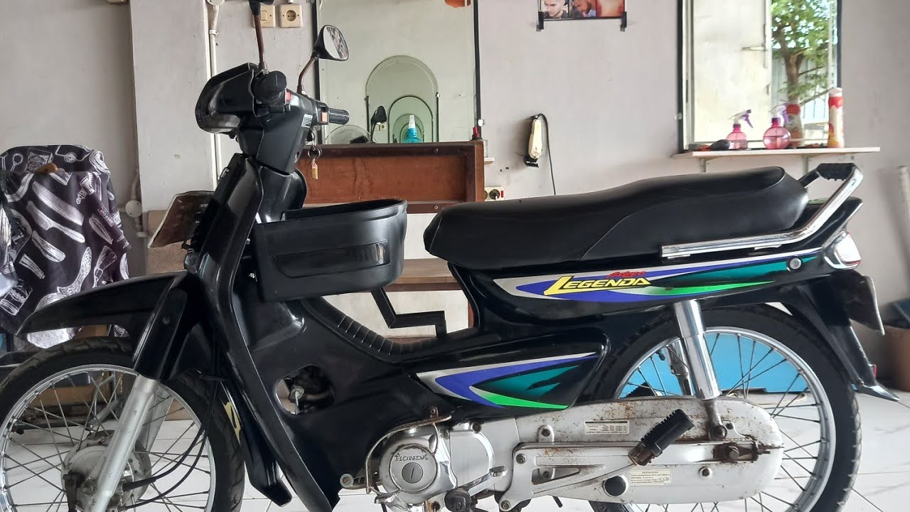 Astrea Legenda 2002 - YouTube