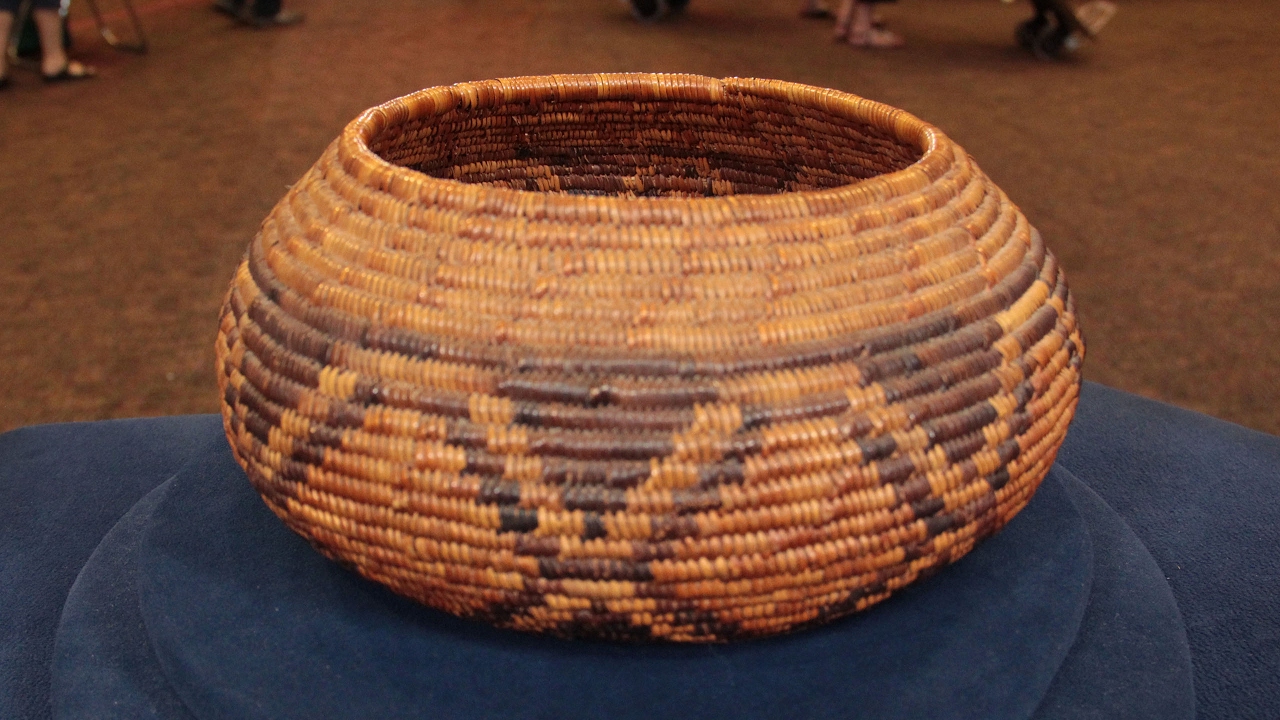 Cahuilla Mission Diamondback Basket, ca. 1930 | Web Appraisal | Palm ...