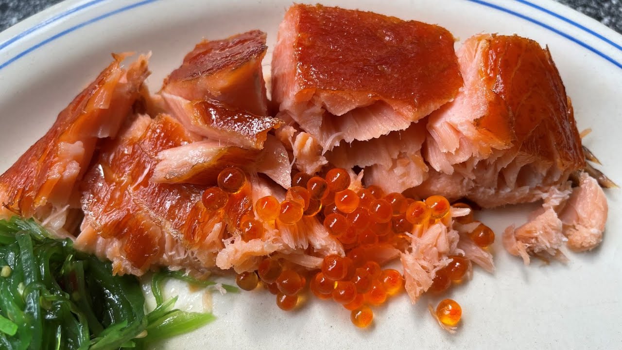 Zalm Koud Gerookt. Gerookte Zalm Op De BBQ. - YouTube