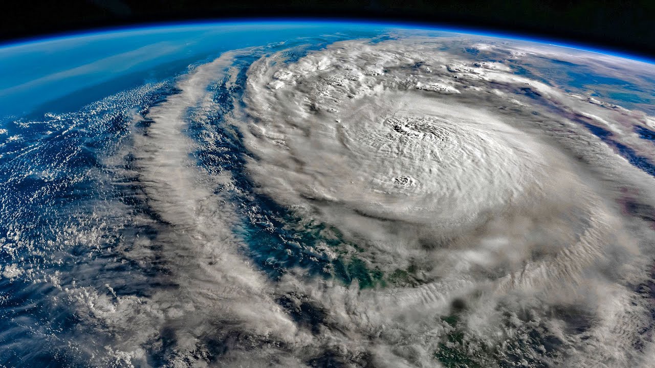 ISS Timelapse - Hurricane Milton take2 (08 Oct 2024) - YouTube