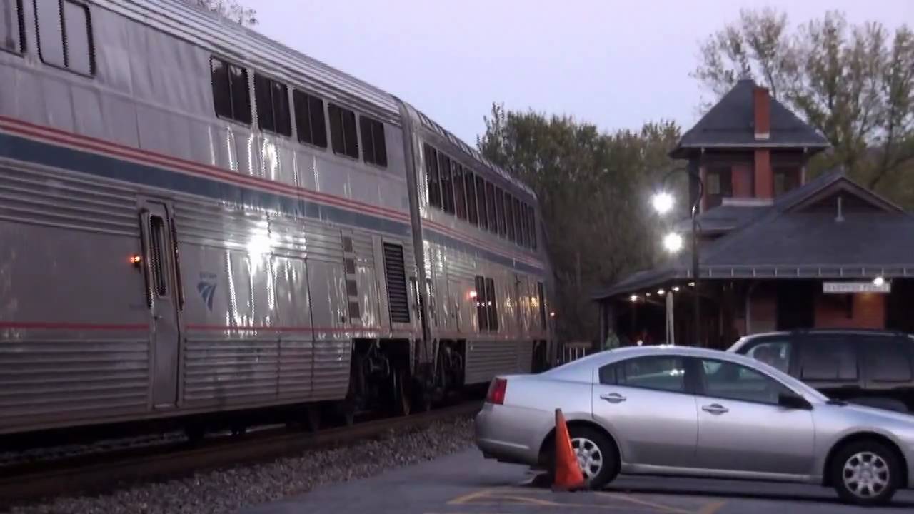 Amtrak Capitol Limited Harpers Ferry WV Twlight CX500V handheld - YouTube