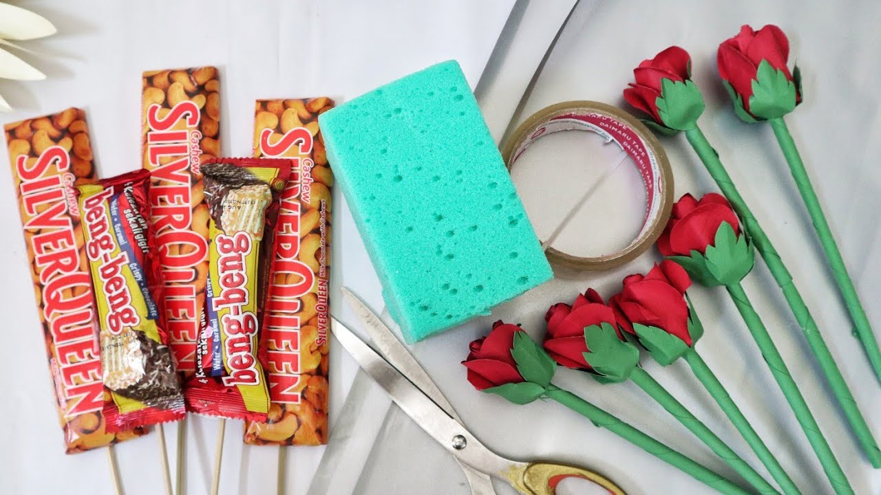 Easy Chocolate Bouquet Tutorial | How to make chocolate and flower bouquet for Birthday Gift ...