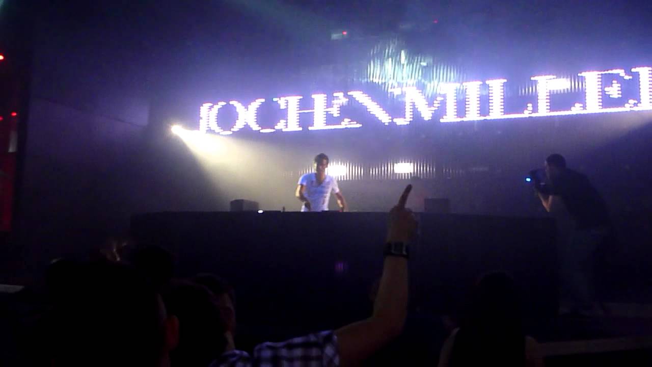 Arno Cost-Lise by Jochen Miller @Club Essential, Riga 3.6.2011 - YouTube