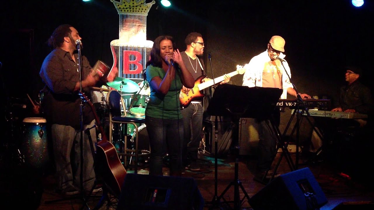 Robin Raynelle singing Michael Jackson- PYT - YouTube