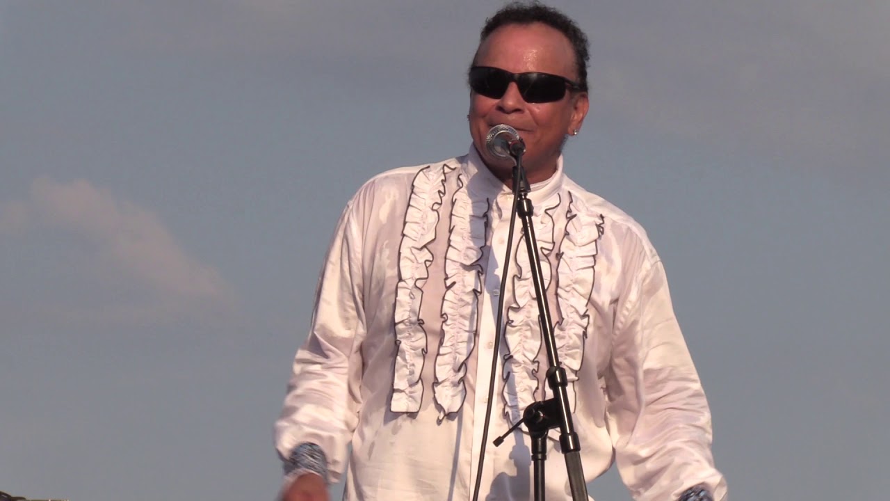 The Miracles "Love Machine" Motown On The River July 27, 2019 - YouTube