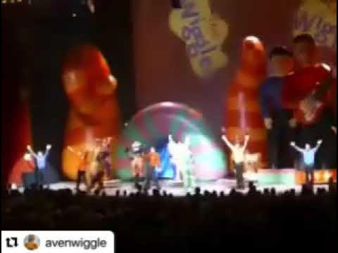 The Wiggles Wiggly Medley Live - YouTube