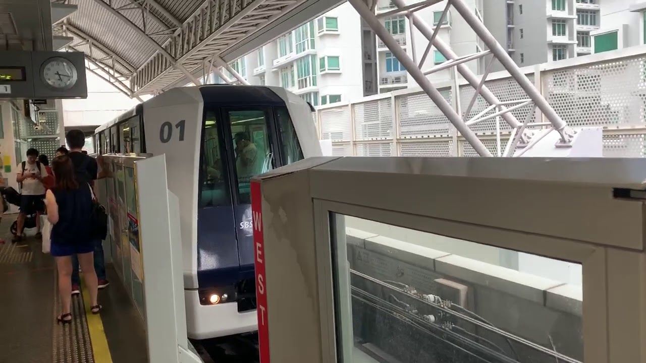 SBS Transit SKLRT Crystal Mover C810 [01] departing Sengkang (East Loop ...