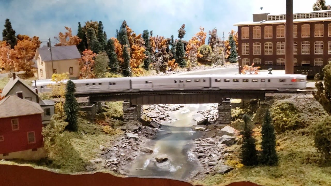 MODEL TRAINS HO Scale Vermont & Essex Club Flying Yankee Zephyr Makes a ...