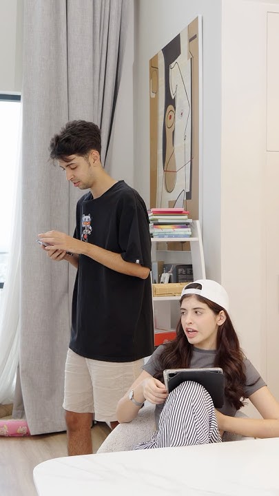 Chị em với nhau mà cứ ko tin nhauuu - YouTube