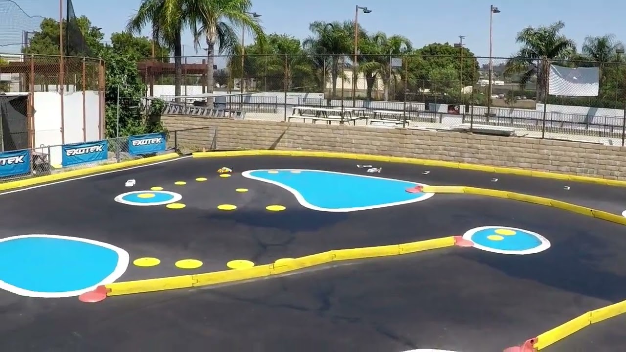 Cal Raceway 4-09-22 - X4 practice3 - YouTube