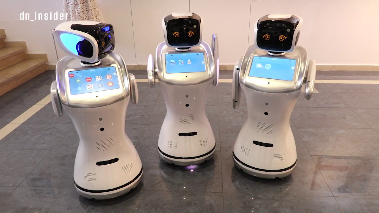 Fomos conhecer a robô Sanbot Elf que já chegou a Portugal - YouTube