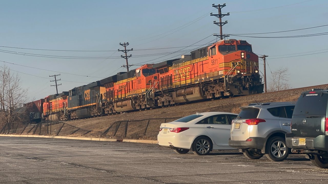 Railfanning at Union,NJ 1/12/25 Ft: BNSF Power & NJT 4508 *Black ...