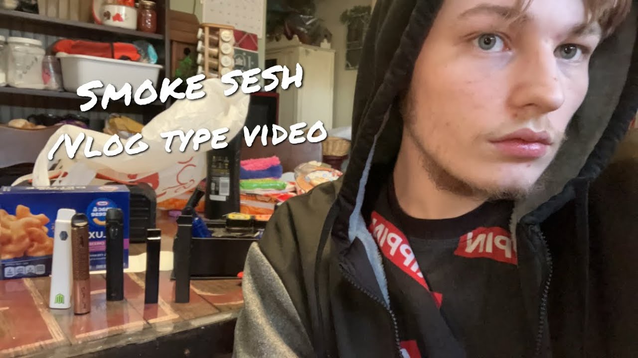 SMOKE SESH/FIRST VLOG TYPE VIDEO #420 #cannabisdaily #mylife #cannabis ...
