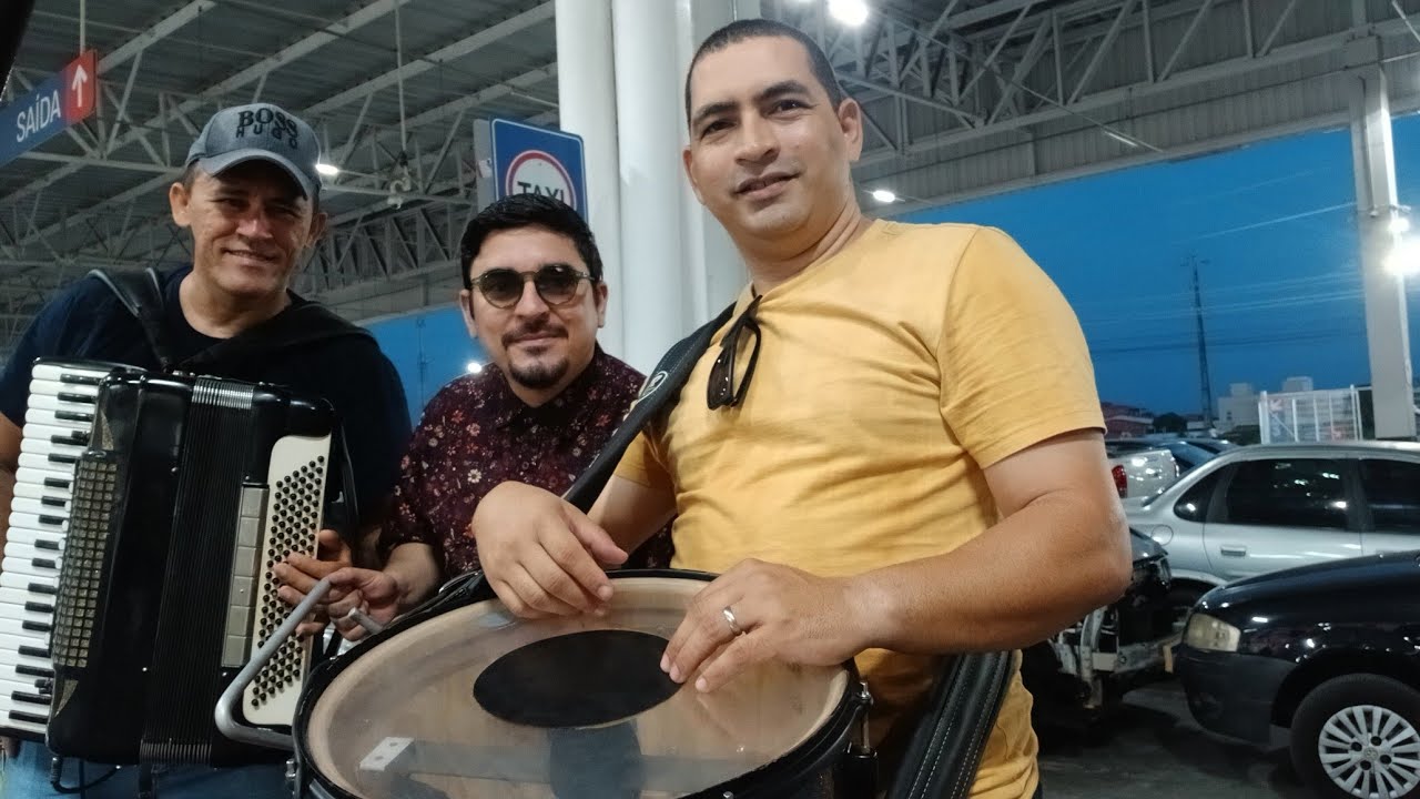 Pé de serra Naldo Sousa na sanfona Renê cantor e Jonathan Gouveia na ...