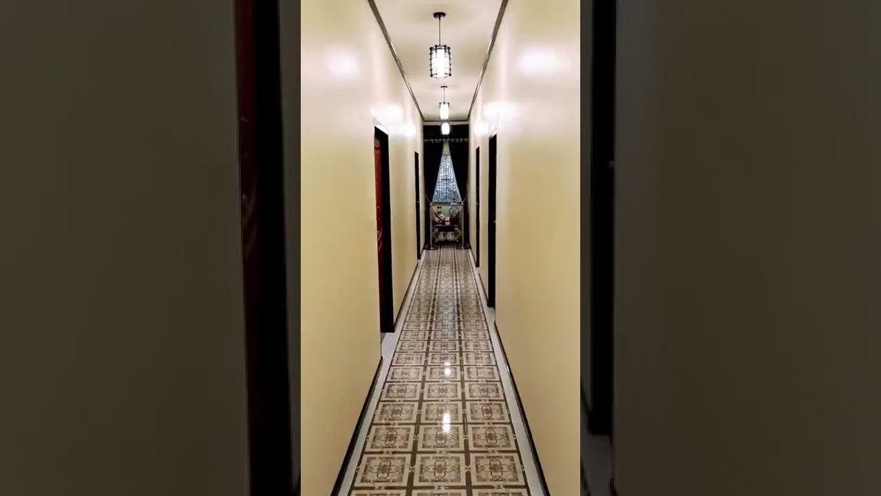 Preview Hallway - YouTube