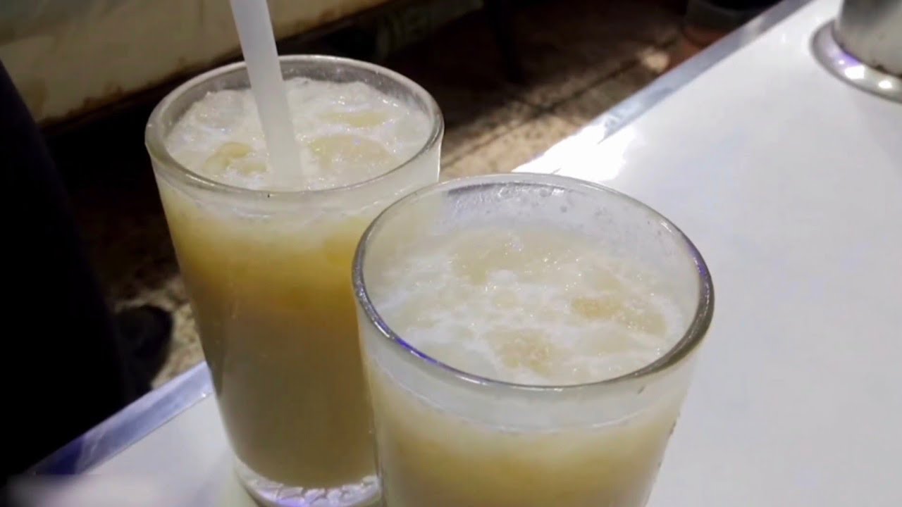 LASSI KING of BANGLADESH | Beauty Lassi | Bangladeshi Old Dhaka Street ...