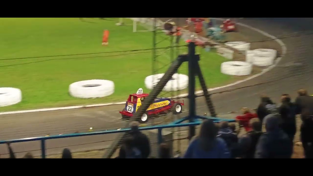 Cowdenbeath Racewall - Heritage F2 Stock Cars Gold Cup - YouTube