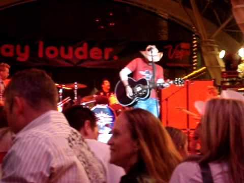 Jason Aldean - Amarillo Sky - YouTube