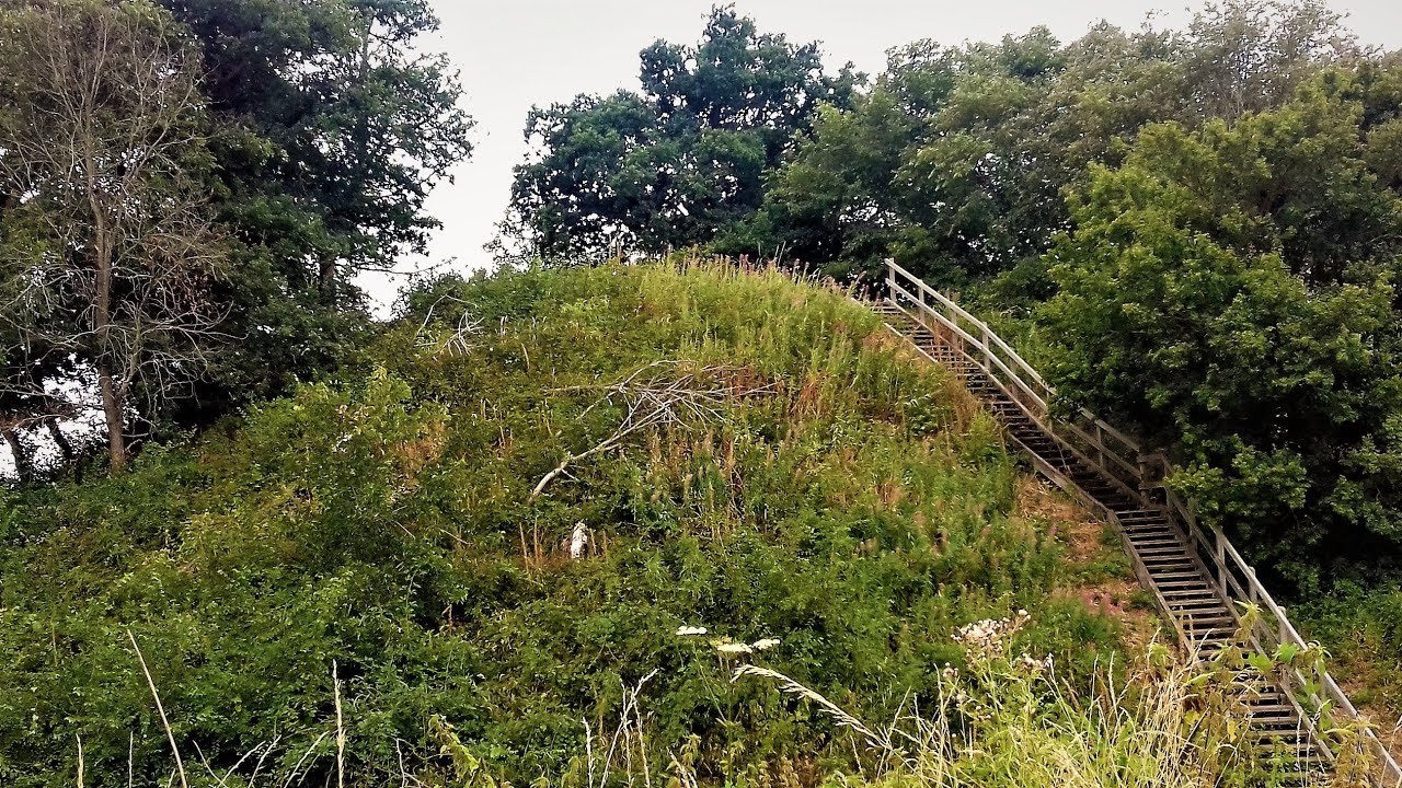 EXPLORING MOUNT BURES CASTLE ESSEX - YouTube