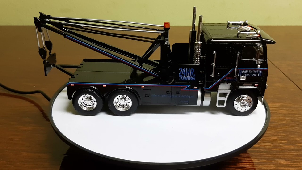 Terminator 2 Movie - Ixo Altaya Freightliner Tow Truck - YouTube