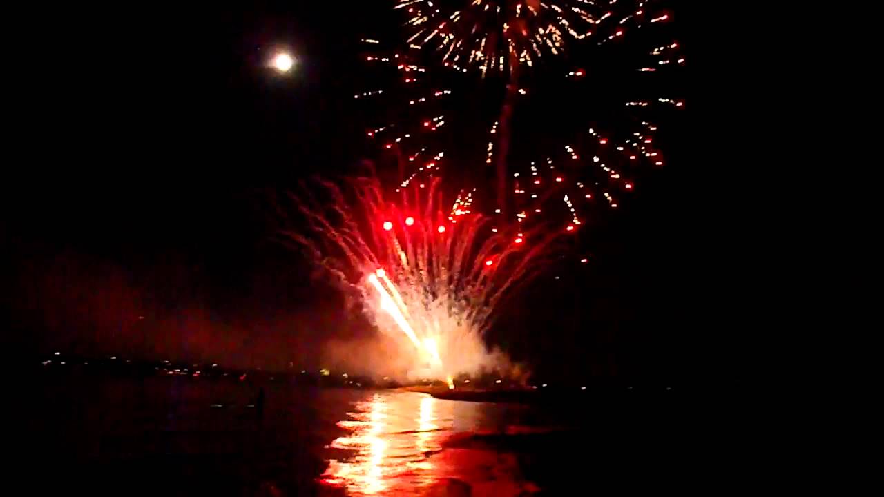 Full Moon over last Fireworks for 2012 at Grapevine Lake ... Beautiful ...