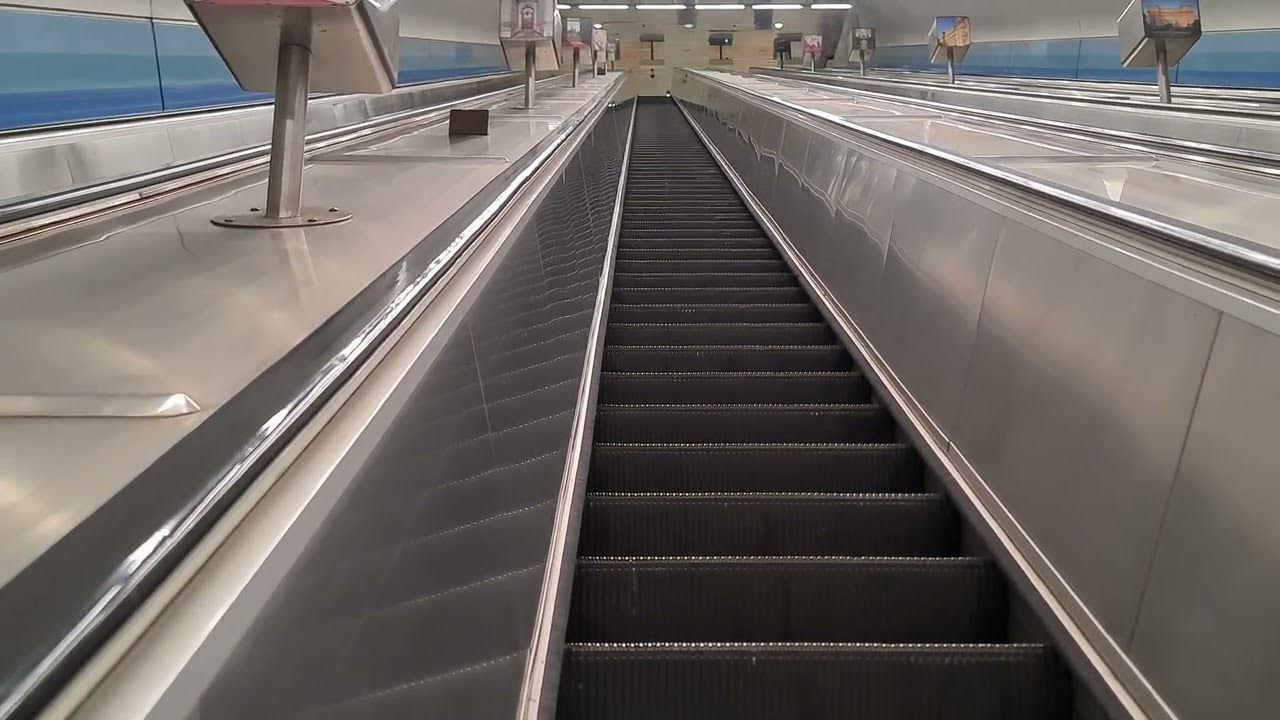 Parliament Station Escalator Part 3 (Trilogy) - Going Down then Up ...