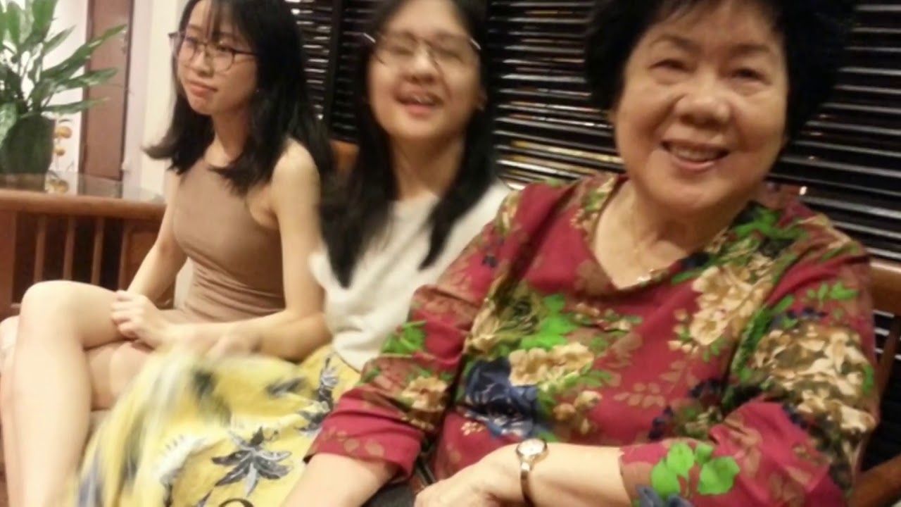 CNY Day 2 2018: Dinner at Ban Heng Aranda: 17 Feb 2018 - YouTube