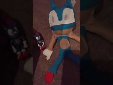 The Homemade Sonic Plushy - YouTube