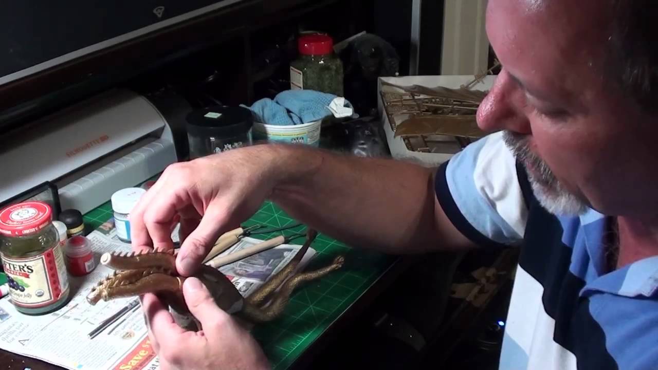 King Gidrah part 4: First glue - YouTube