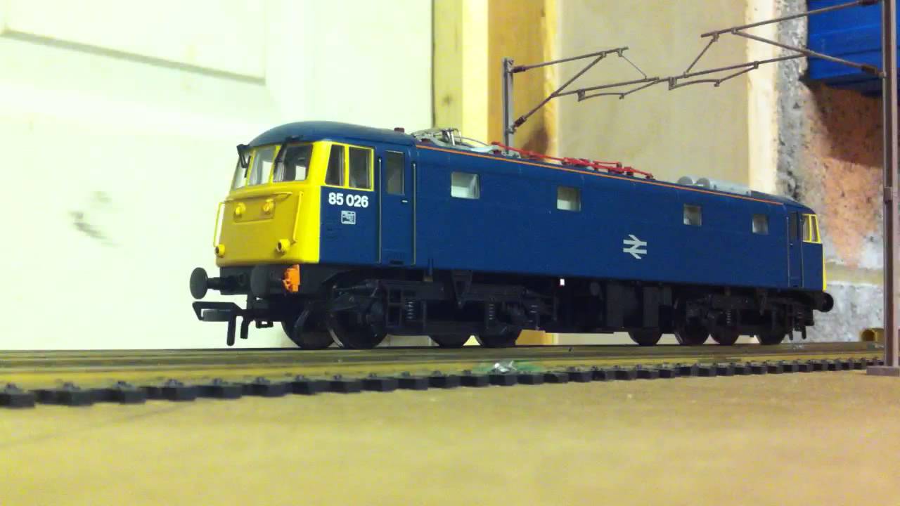 Bachmann class 85 with sound - YouTube