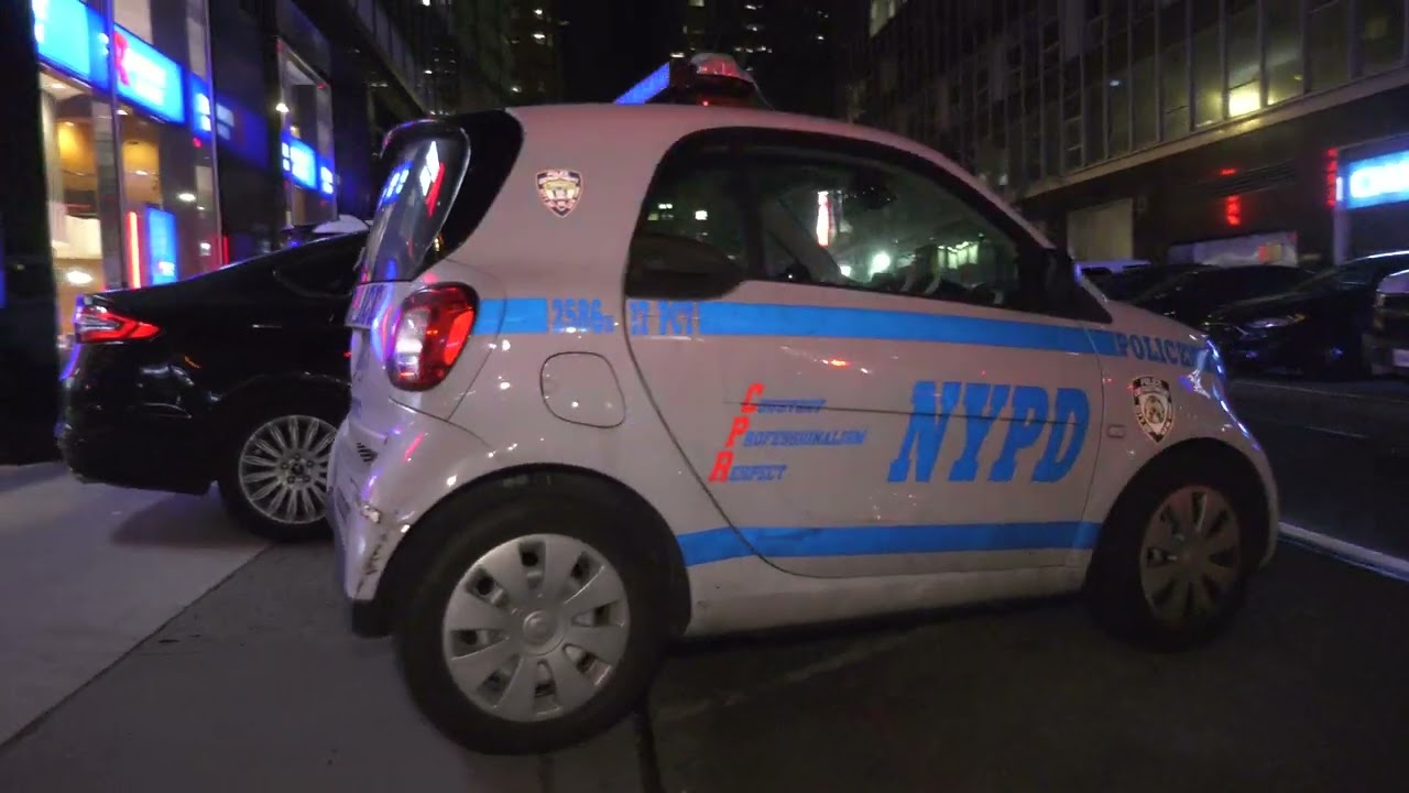 Cute NYPD Smart Car - YouTube