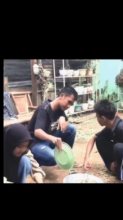 makan bersama teman-teman - YouTube