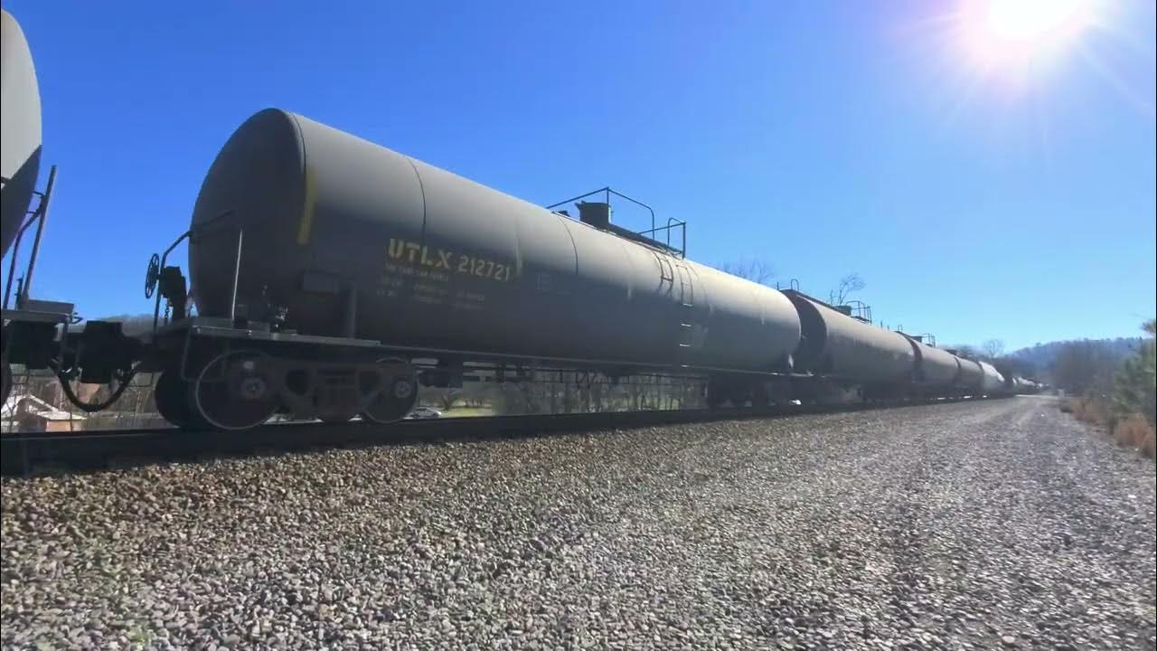 NS 4314 & 7612 approach the wye in Ooltewah with a northbound manifest - YouTube