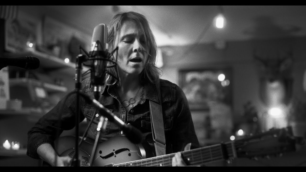 Inga Swearingen Live -- C500 Mark II - YouTube