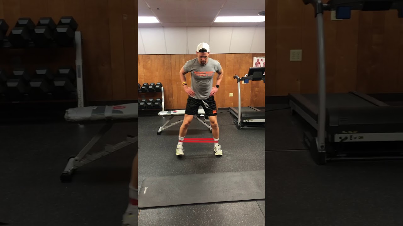 Mini band monster walk - YouTube