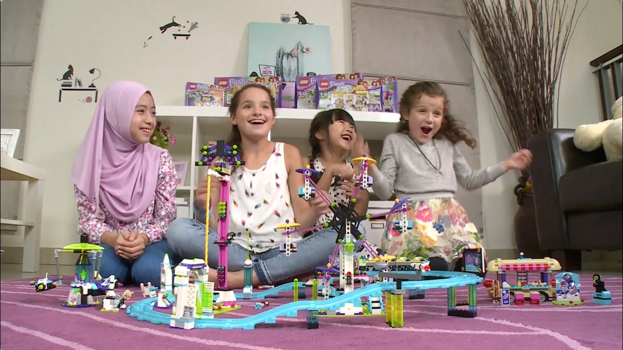Annie and Hayley Meet New Friends | LEGO Friends | Bratayley - YouTube