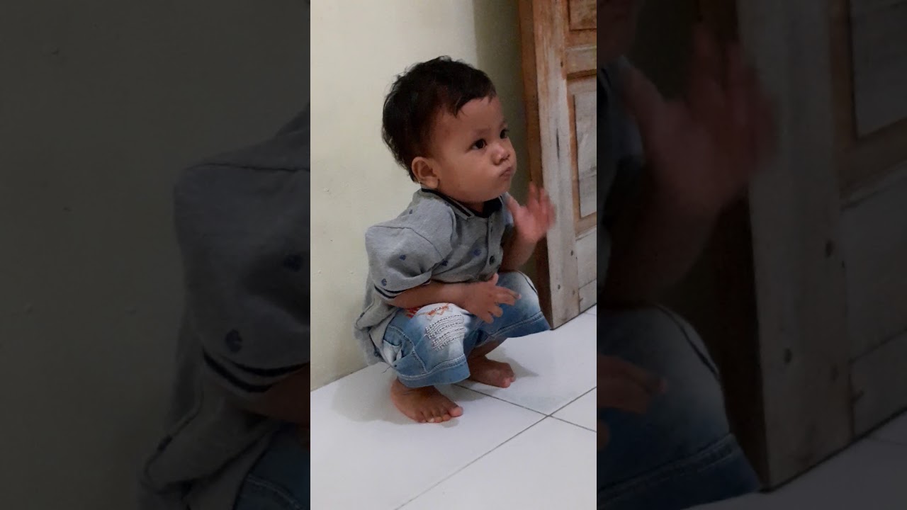 Anak Kecil Kebelet BAB jadi salah Tingkah - YouTube