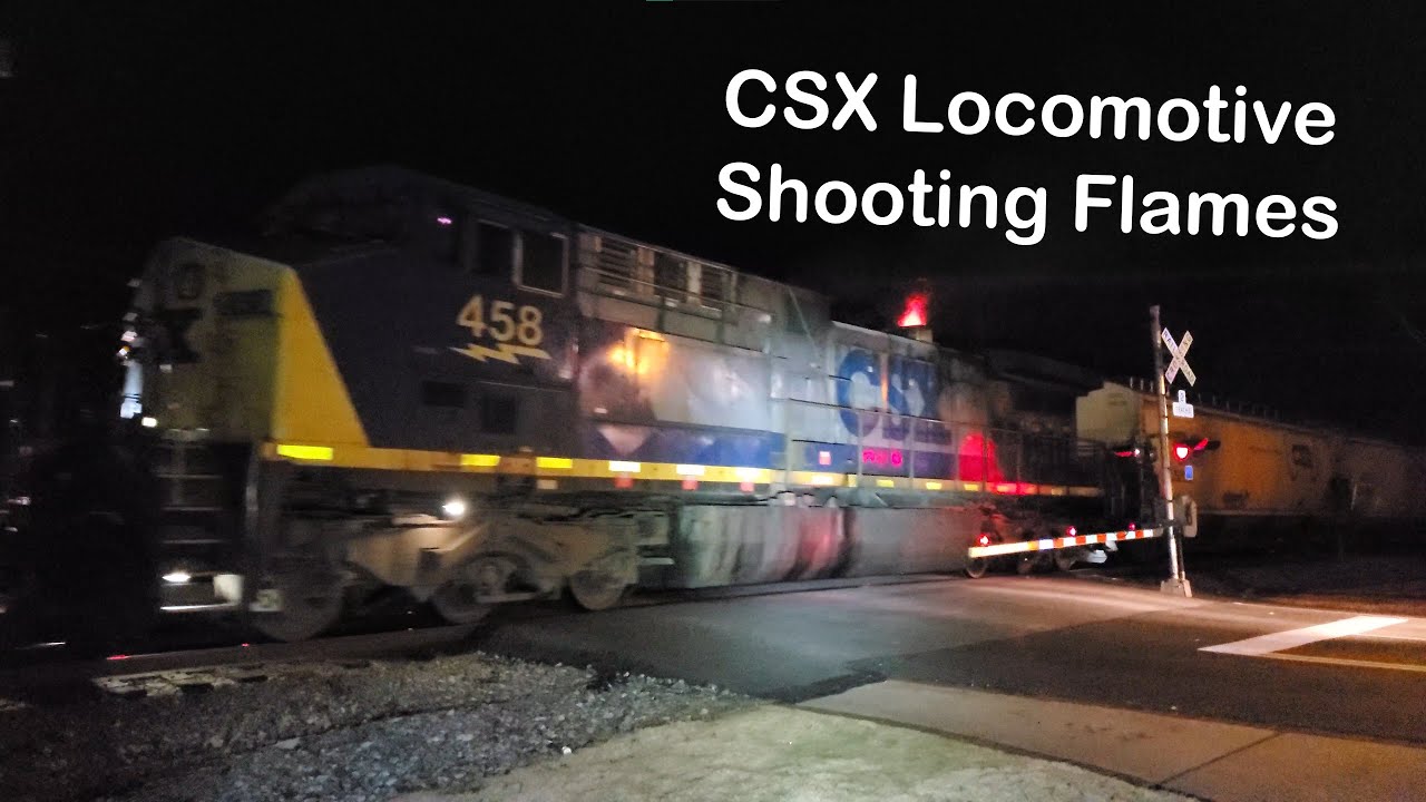 [4K] CSX Locomotive Shooting Flames out of its Exhaust - YouTube