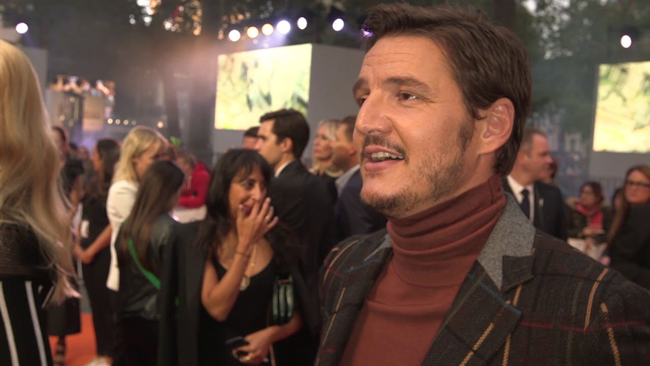 Kingsman The Golden Circle World Premiere Pedro Pascal Interview - YouTube