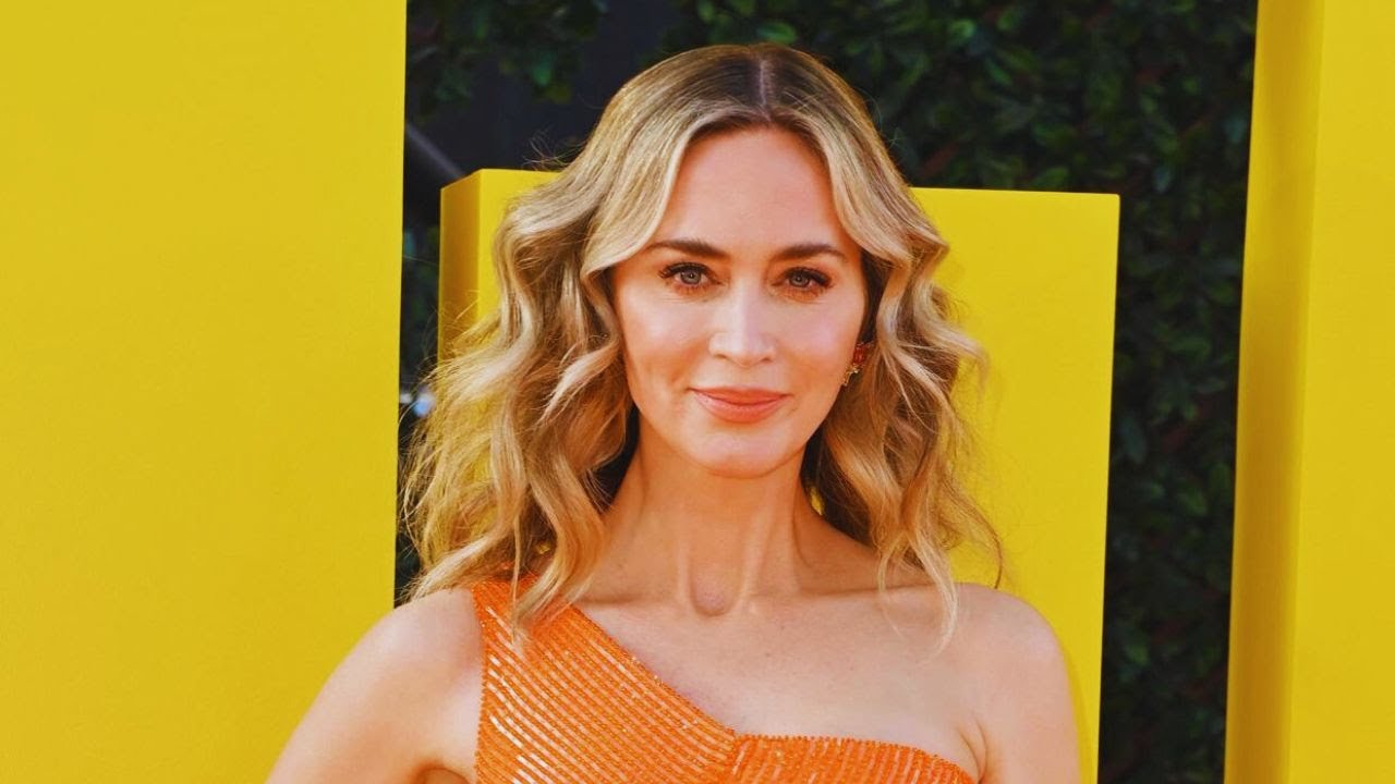 Devil Wears Prada 2: Andy Returns! Emily Blunt Confirms Sequel Rumors! - YouTube