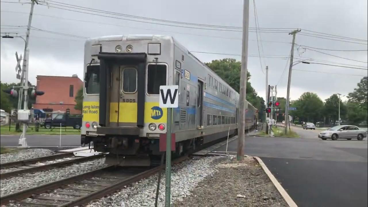 Lirr engine 420 to Greenport - YouTube