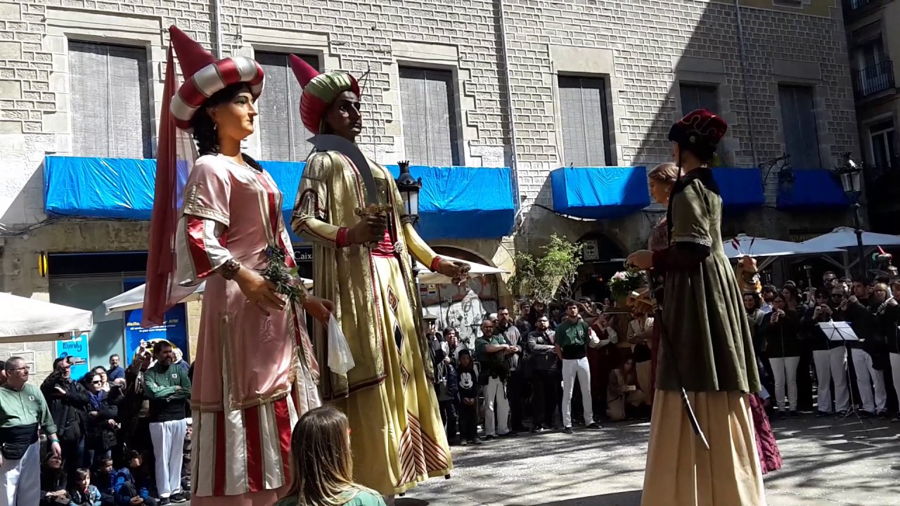 Ball nou dels gegants del Pi de Barcelona - YouTube