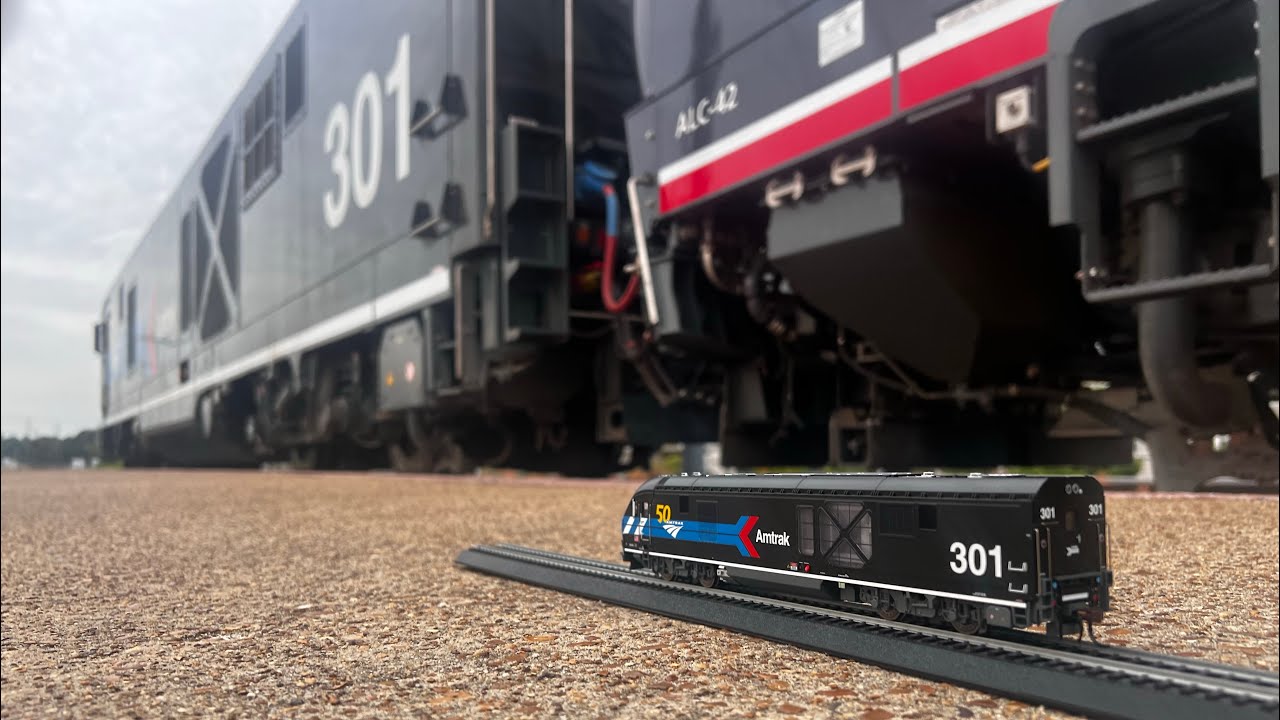 Amtrak 301 Leads SouthBound 59! - YouTube