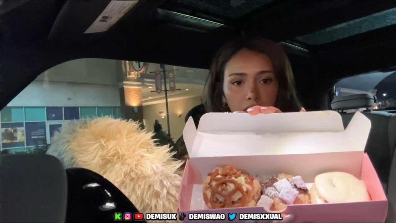 Demisux Crumbl Review 12/23 - YouTube