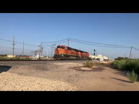 BNSF 6807 Anton Tx - YouTube