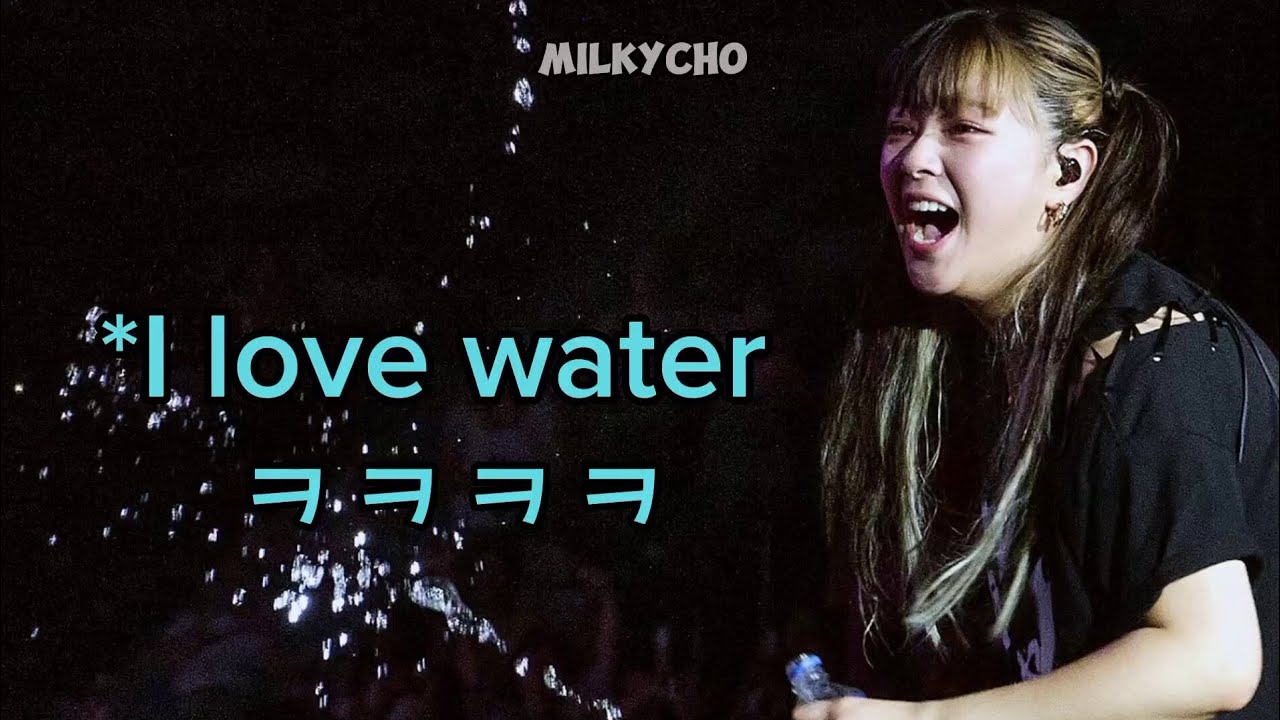 Jeongyeon and her water bottle - YouTube