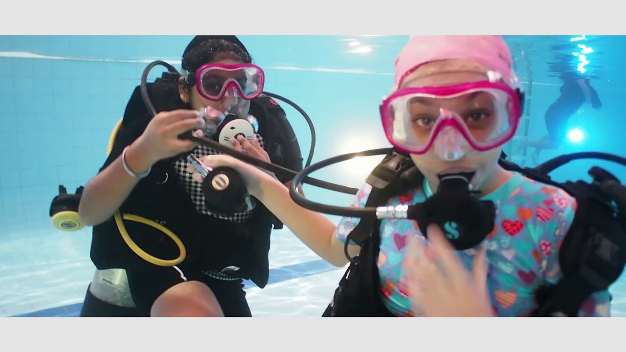 Kids scuba course - YouTube
