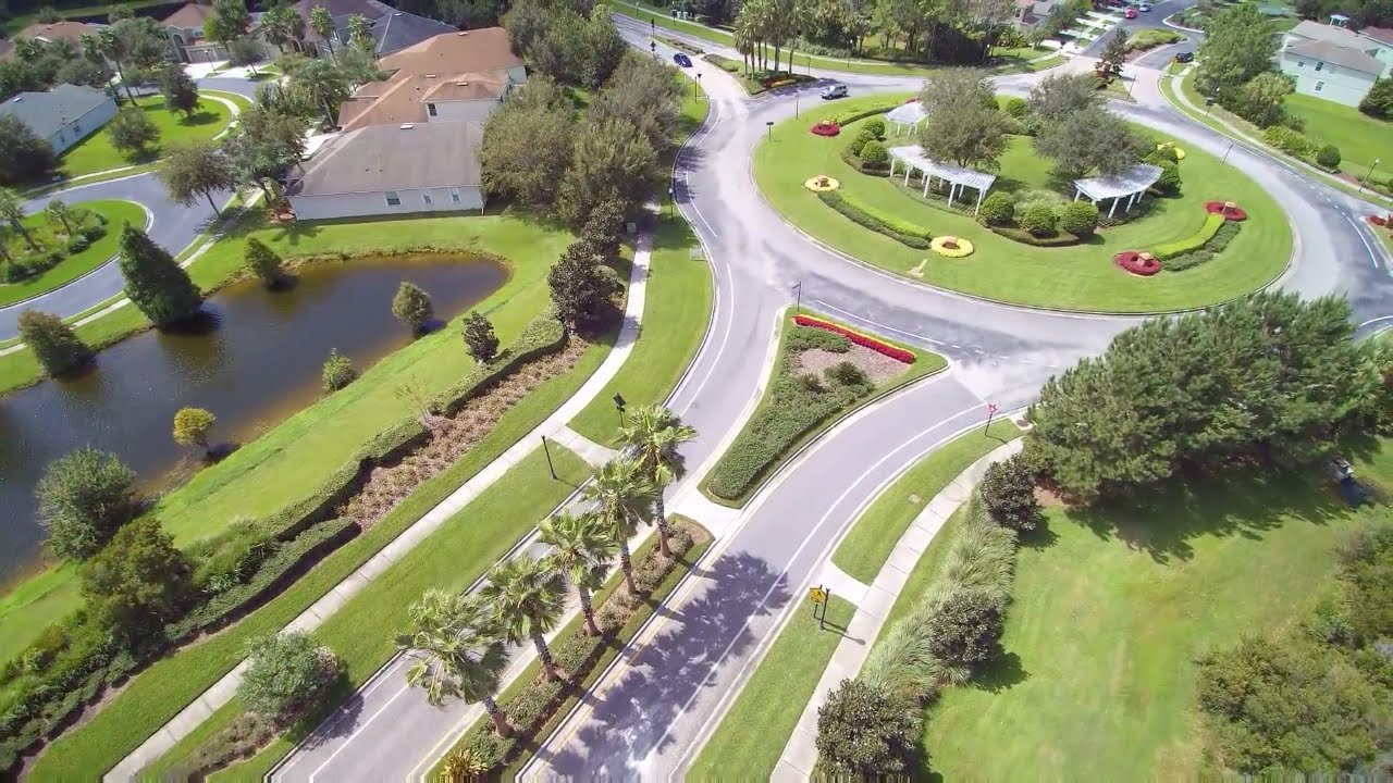 Drone flight of Seven Oaks Community in Wesley Chapel|Follow mode - YouTube